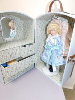 Tonner 14” Porcelain Lilly Carlyle & Dolly Trunk Set - Gigis Dolls